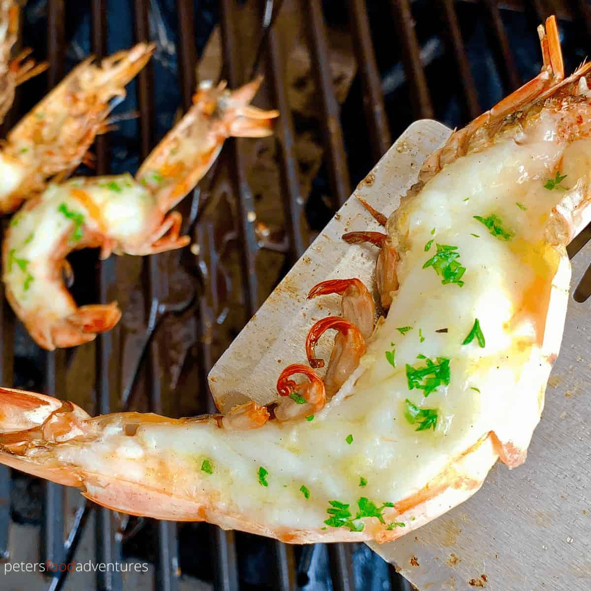 How long do you cook large king prawns?