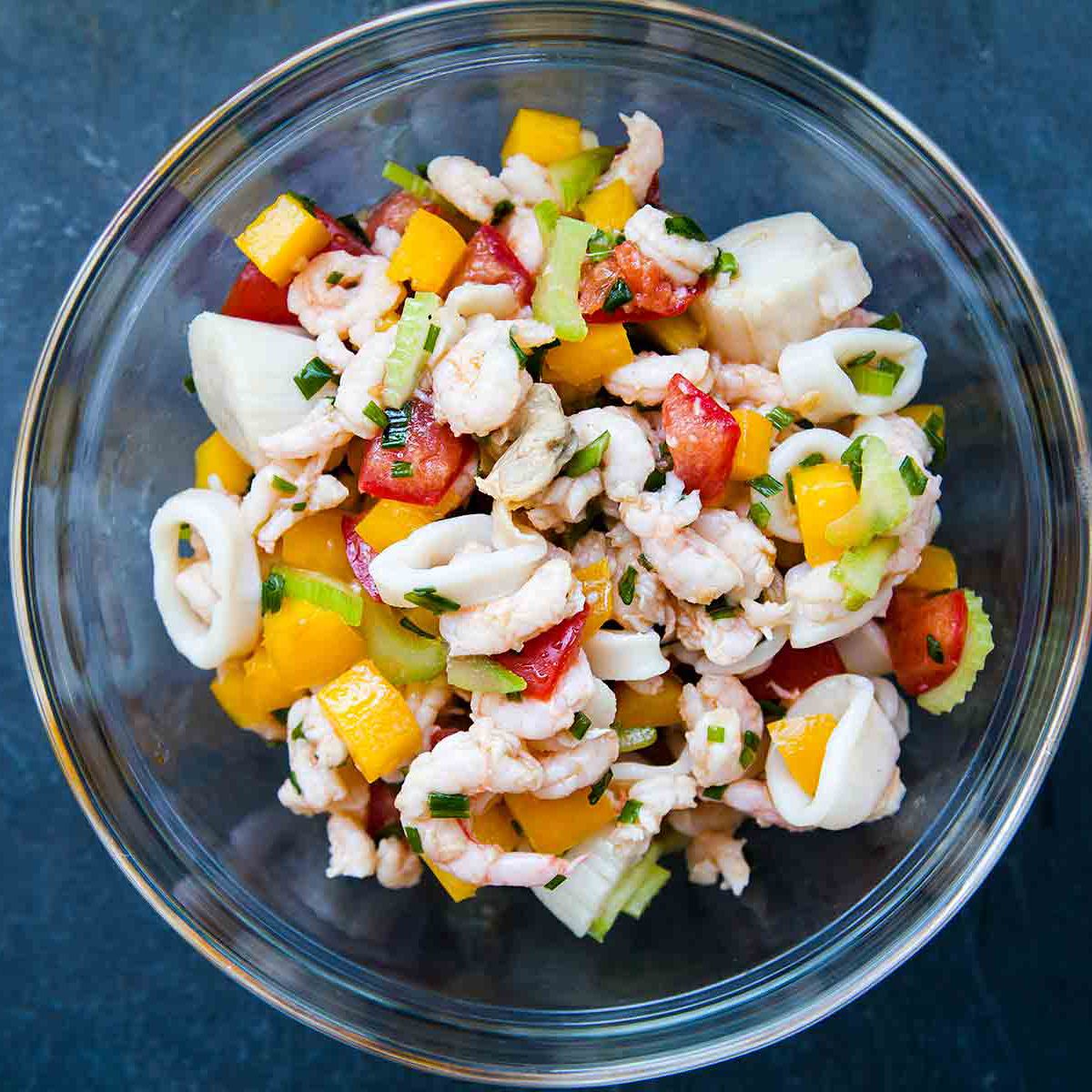 How long does cold seafood salad last?