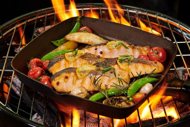 How long does fish on the grill take?