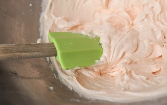 How long does frosting last after expiration date?