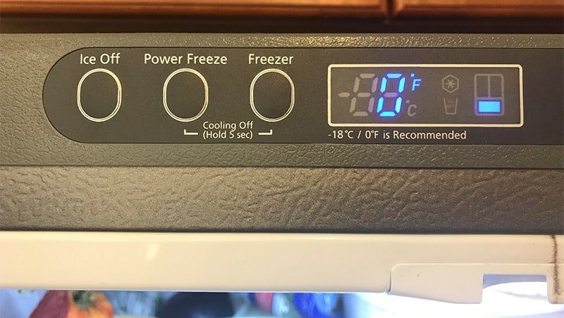 How long does it take for a freezer to freeze up?