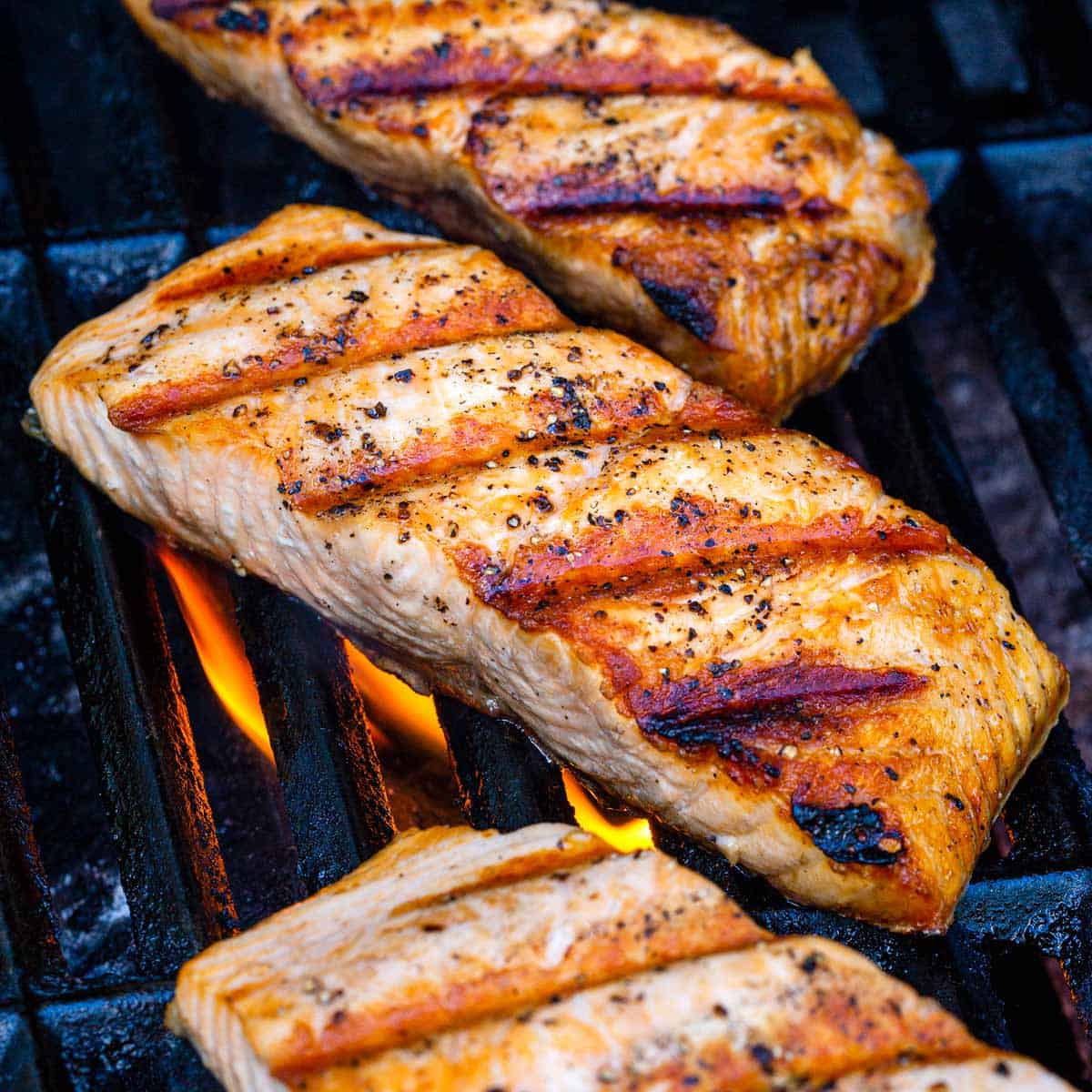 How long does it take salmon to grill on the grill?
