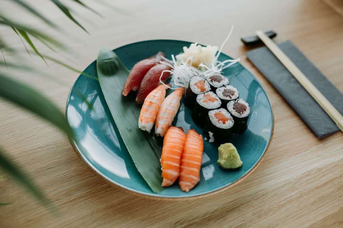 How long does it take sashimi to go bad?