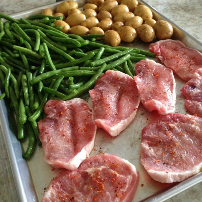 How long does it take to bake thin sliced pork chops?