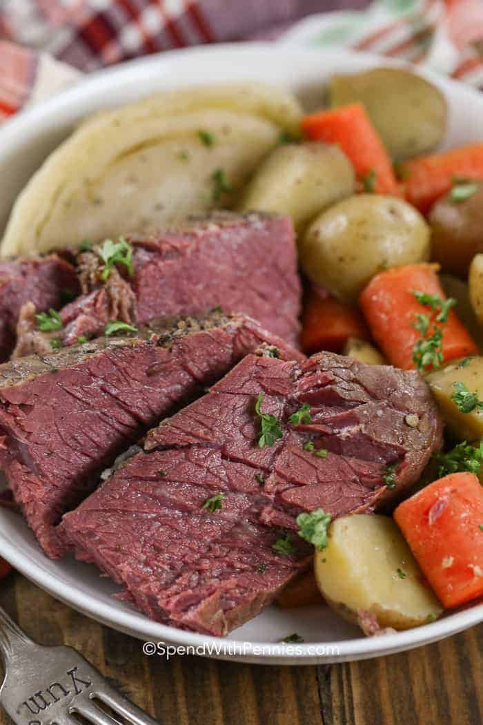 How long does it take to cook a 4 pound corned beef?