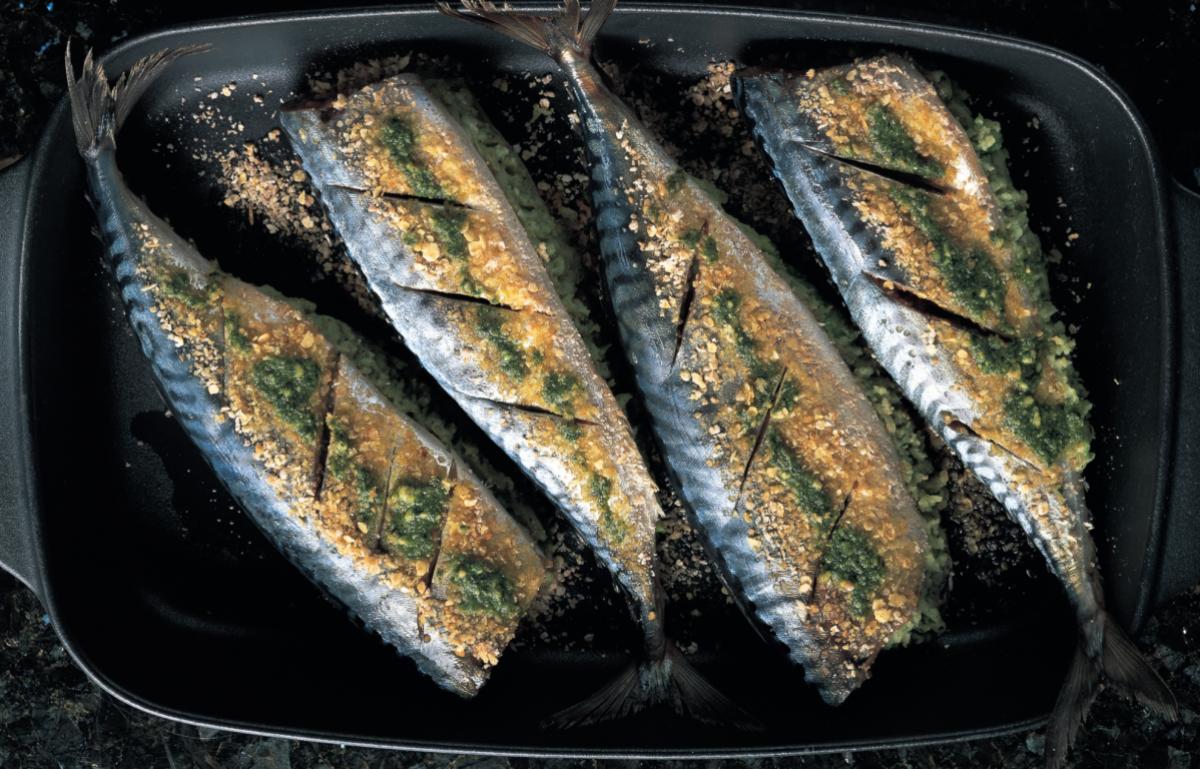 How long does it take to cook fish at 200?