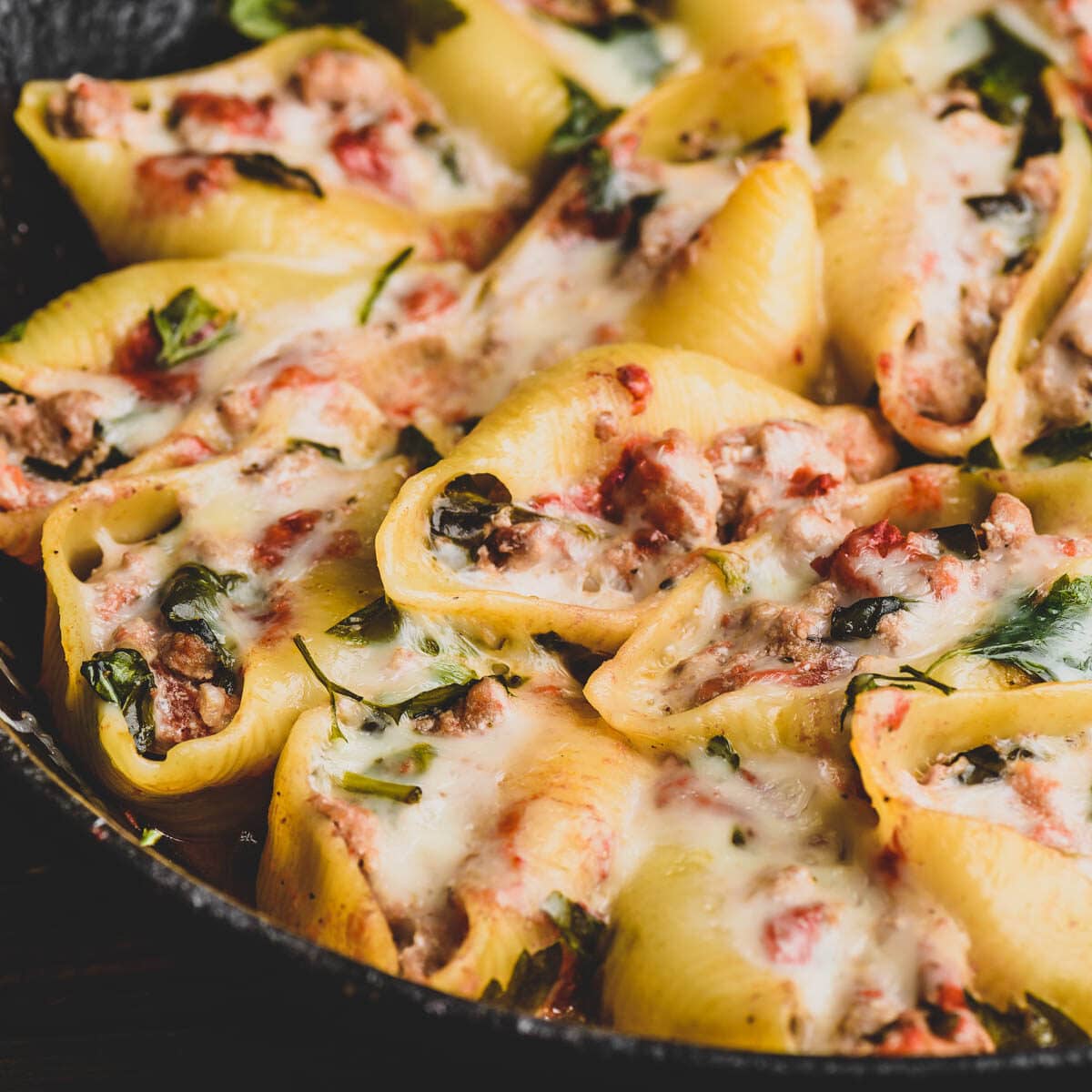 How long does it take to reheat stuffed shells in the oven?