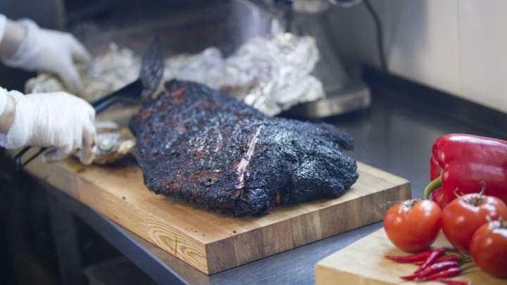 How long does it take to smoke a brisket at 275 degrees?