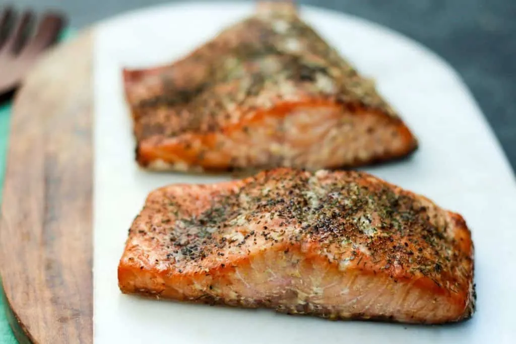 How long does it take to smoke salmon at 275 degrees?