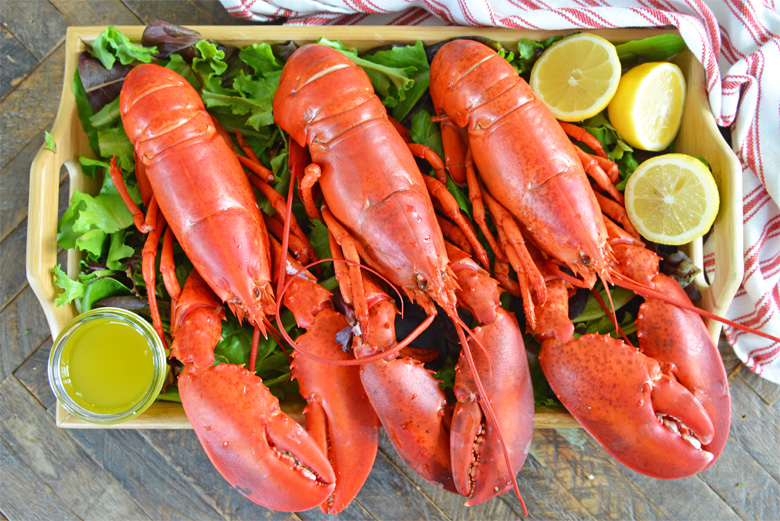 How long does it take to steam a whole lobster?