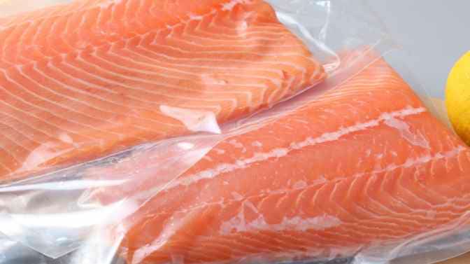 How long does salmon last in vacuum seal?