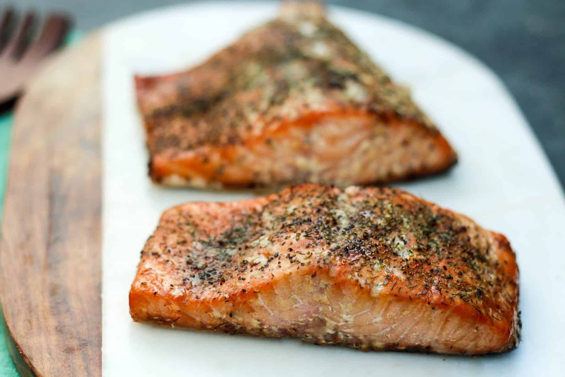 How long does salmon take to smoke at 275?