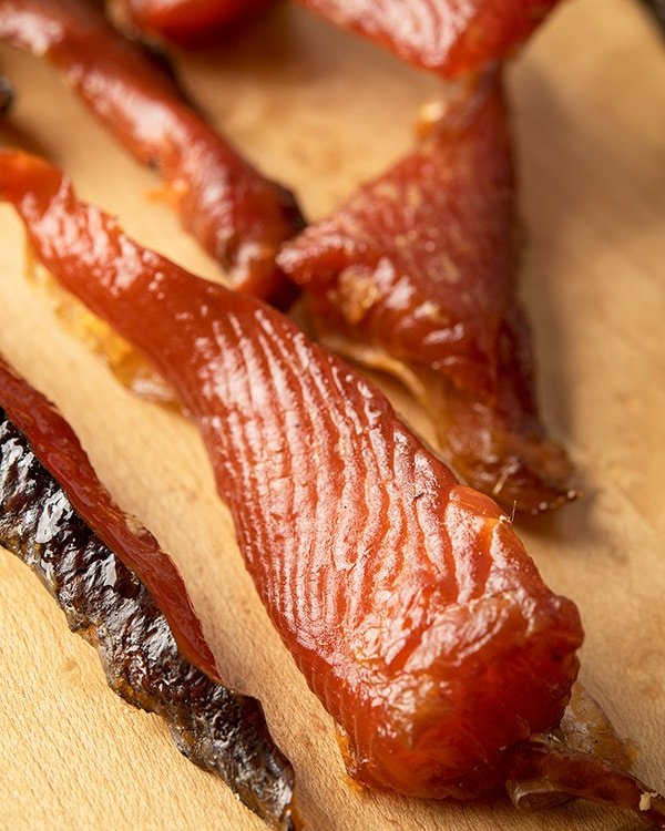 How long does smoked salmon jerky last?