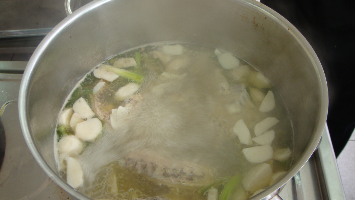 How long should a white stock cook for?