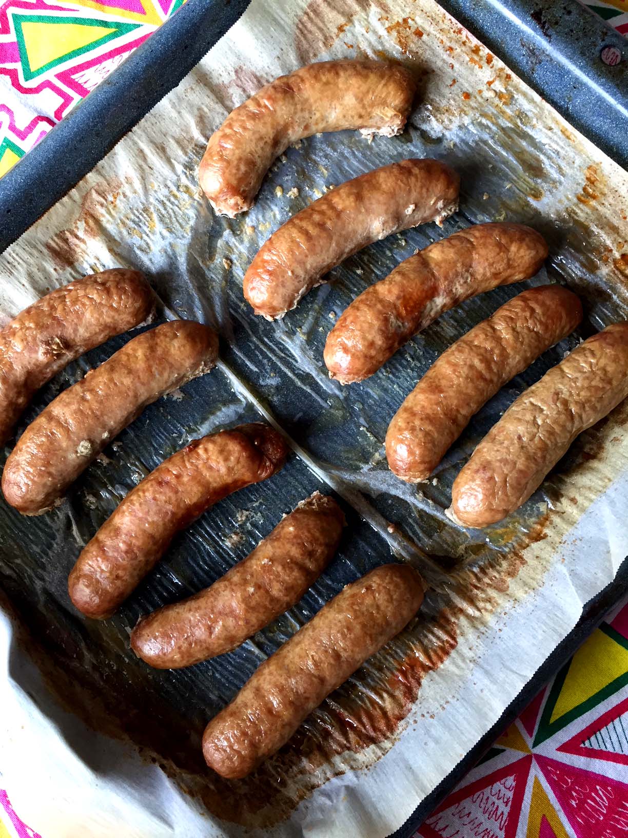 How long should you bake sausages for in the oven?