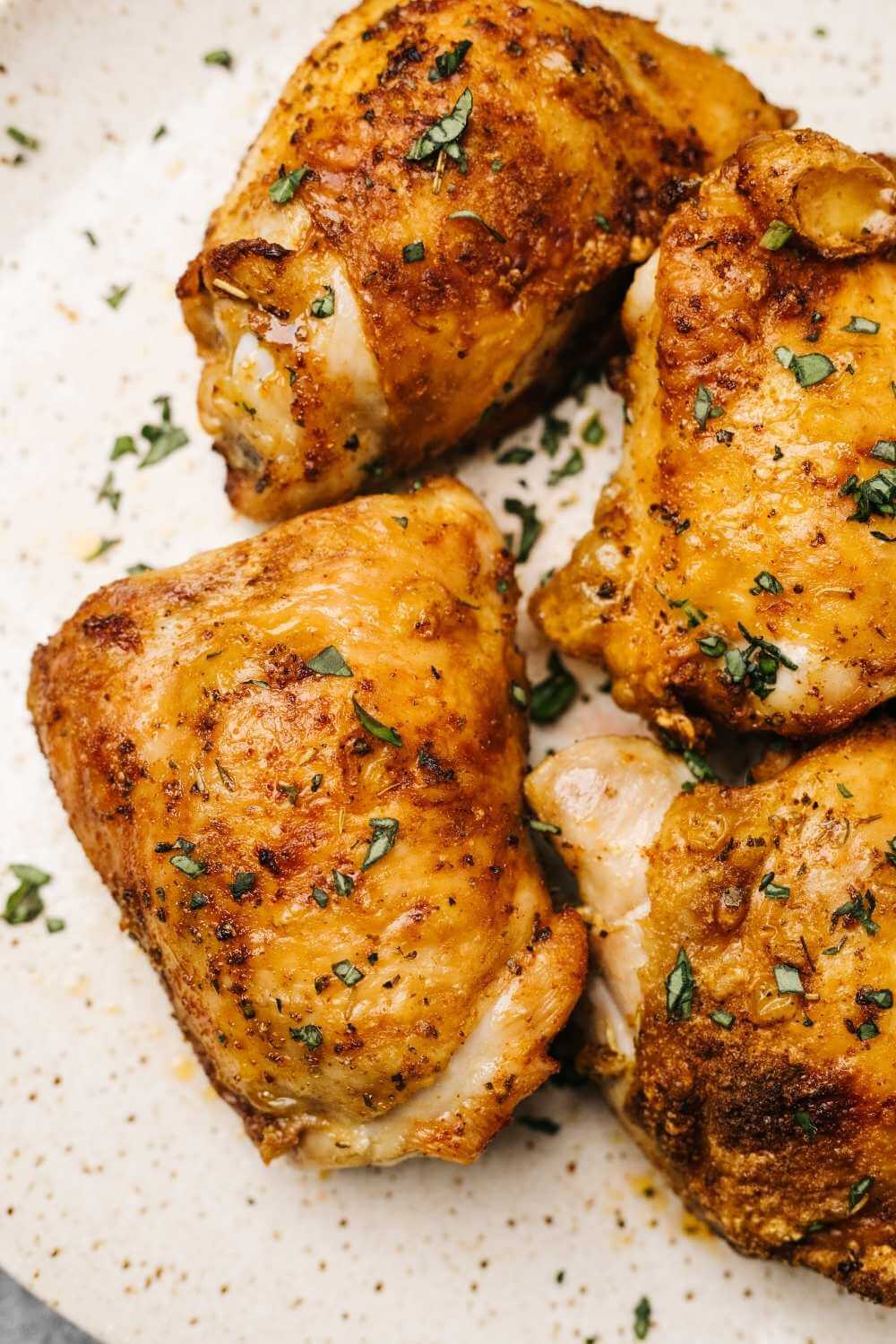 How long should you cook chicken thighs at 350?