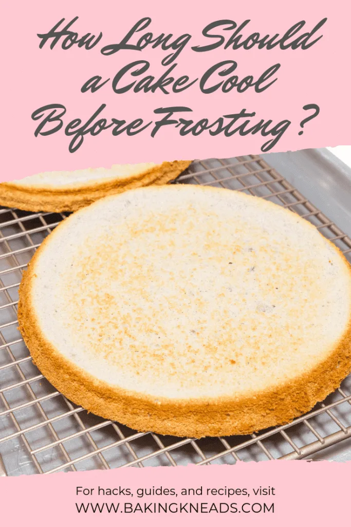 How long should you leave a cake to cool before decorating?