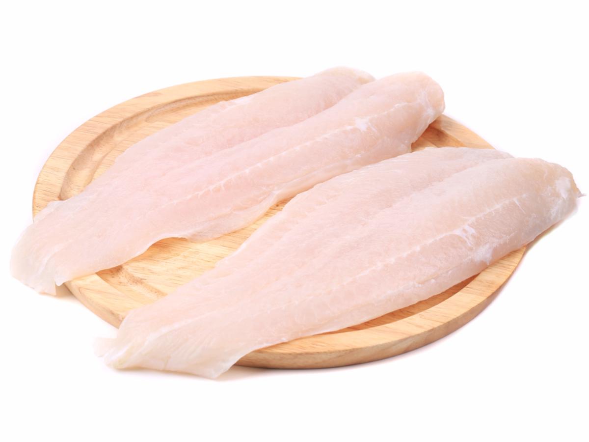 How many calories are in 12 oz of halibut?