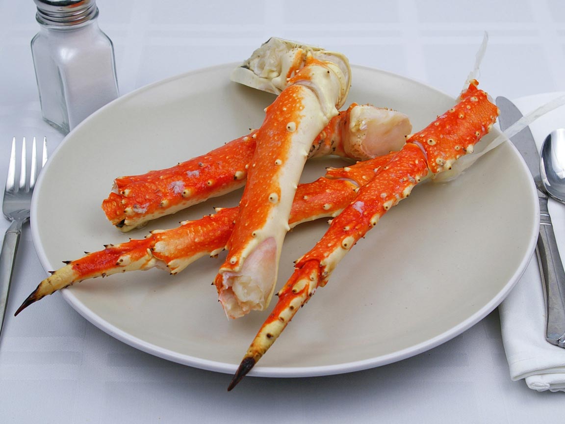 How many calories are in 2 crab legs?