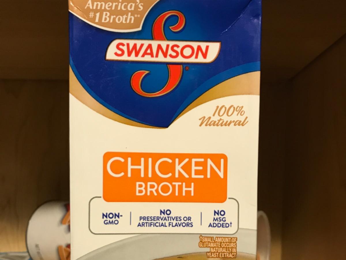 How many calories are in 2 cups of chicken broth?