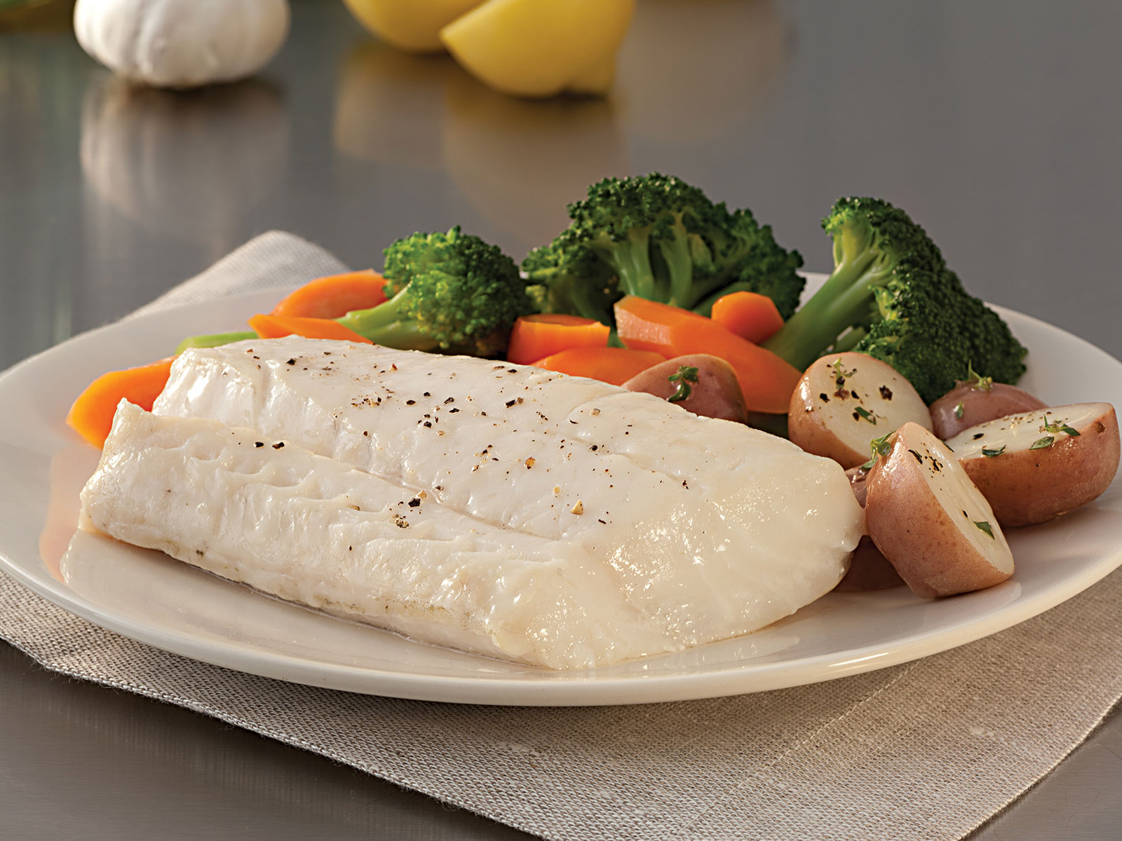 How many calories are in 4 oz of cod?