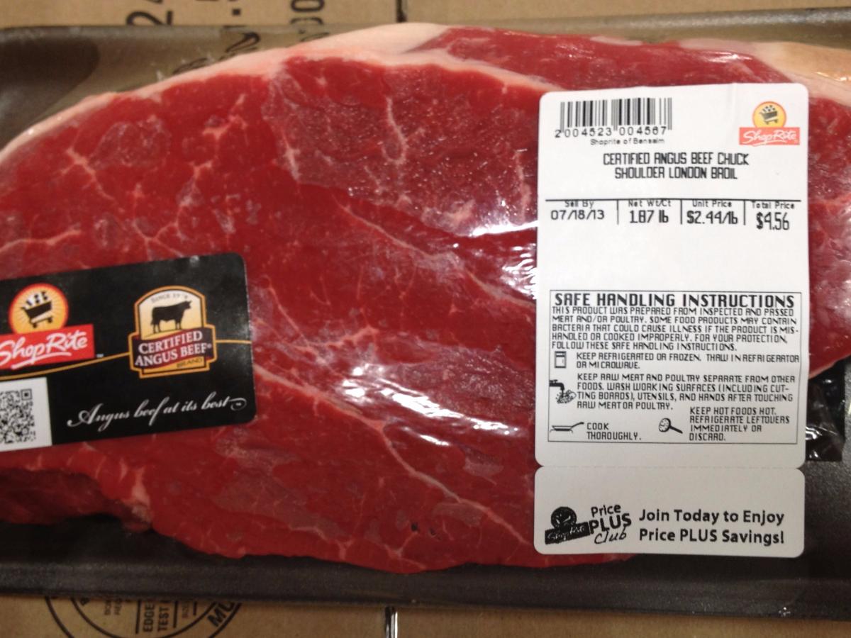 How many calories are in a 5 oz chuck steak?