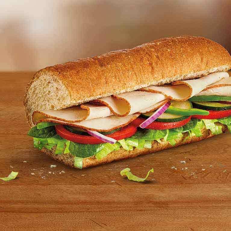 How many calories are in a 6 inch turkey breast from Subway?