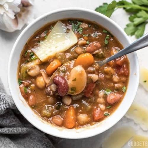 How many calories are in a bowl of mixed bean soup?