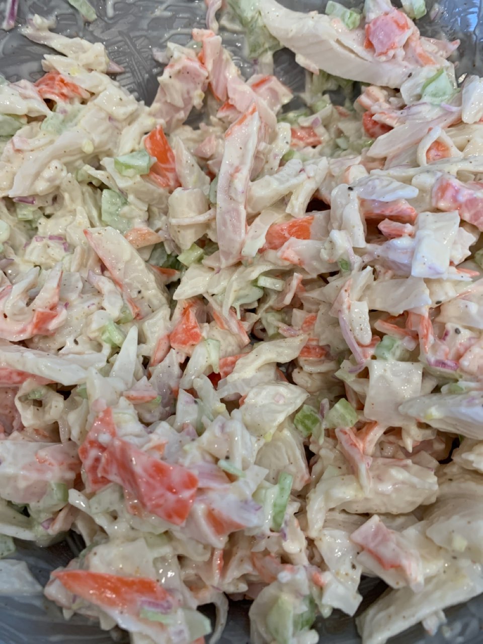 How many calories are in a cup of imitation crab salad?