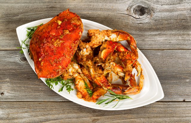 How many calories are in a medium sized crab?
