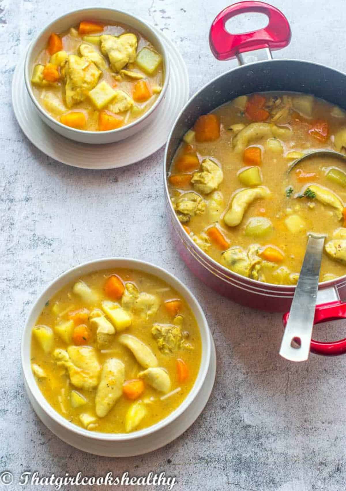 How many calories are in Caribbean chicken soup?