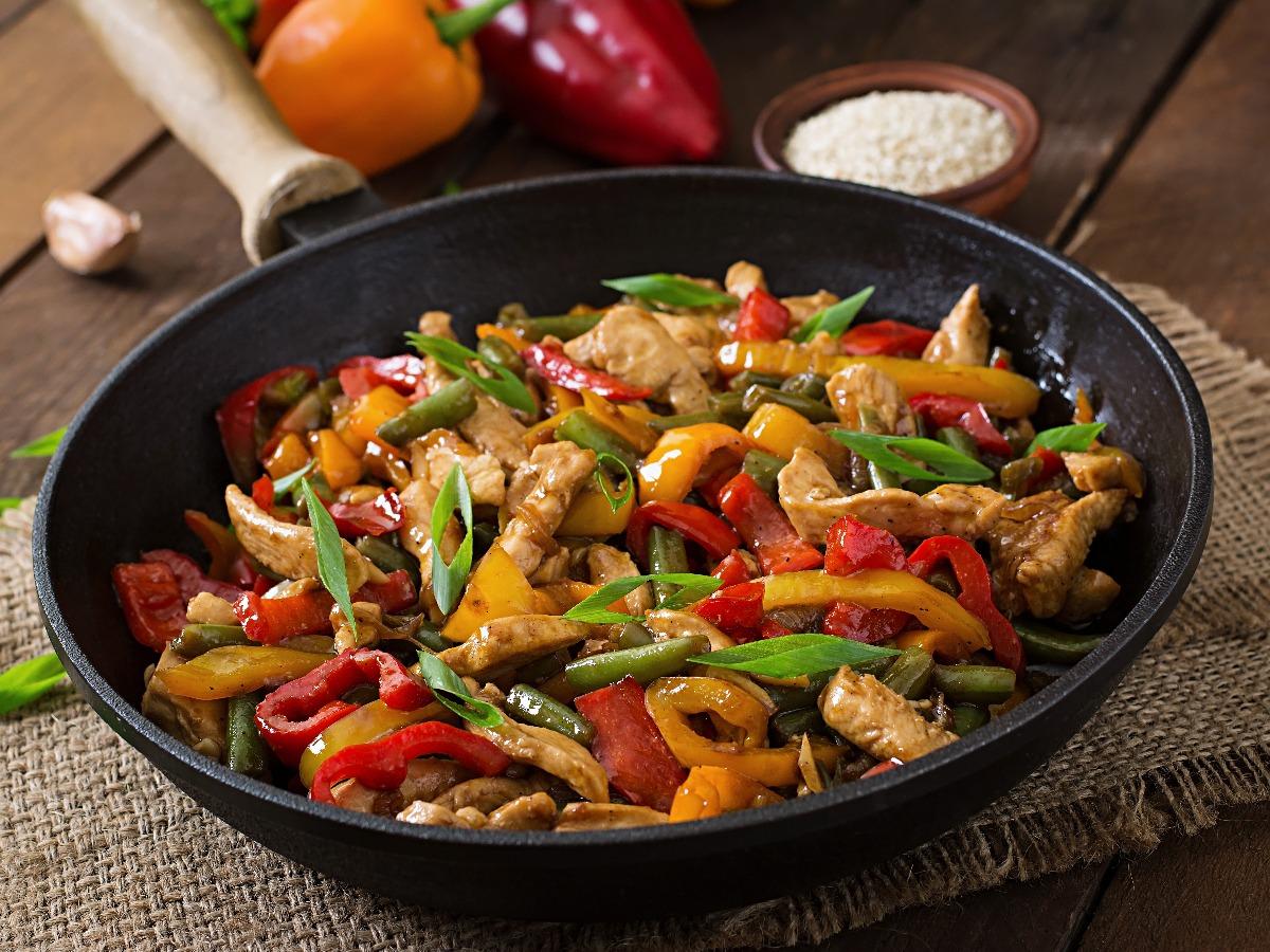 How many calories are in chicken stir fry?