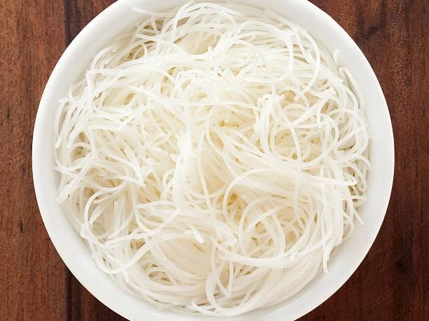 How many calories are in Chinese thin noodles?