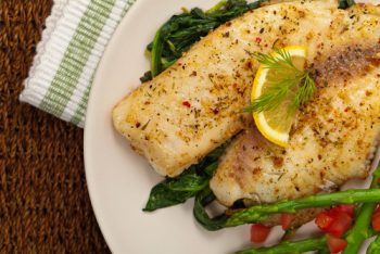 How many calories are in cooked tilapia?