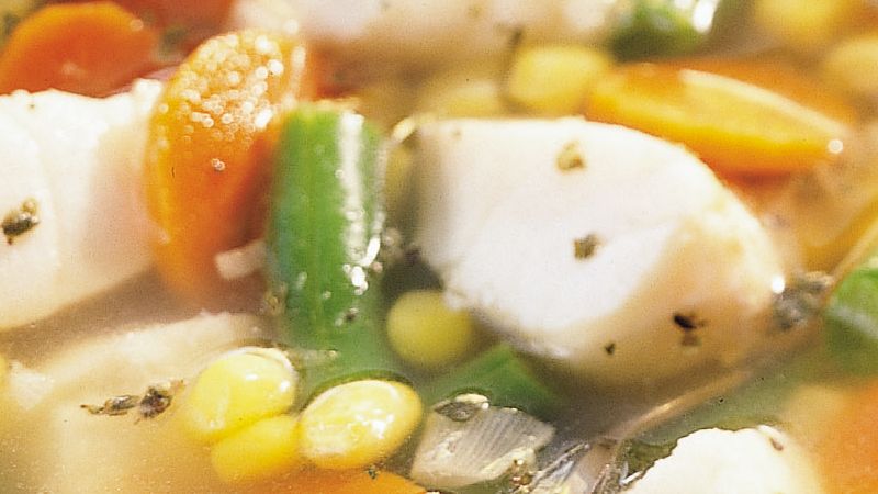 How many calories are in fish and vegetable soup?