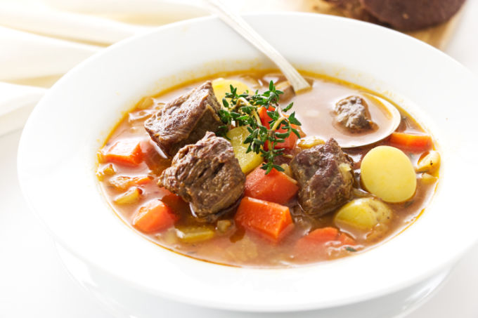 How many calories are in lamb vegetable soup?