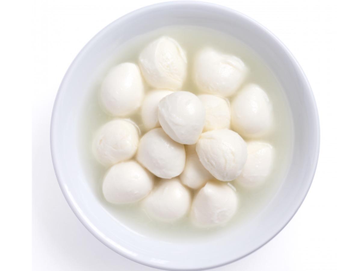 How many calories are in one fish ball?