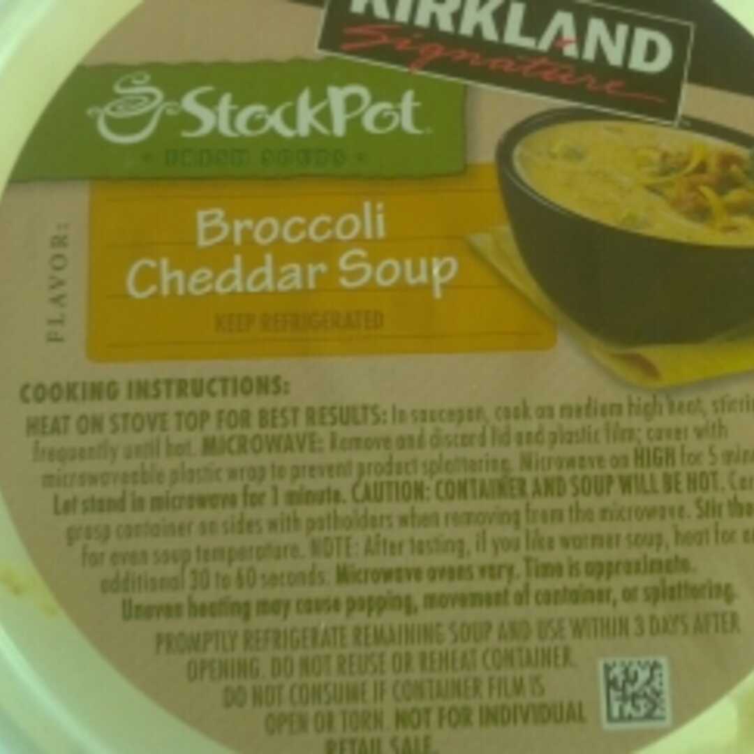 How many carbs are in 1 cup of broccoli cheddar soup?