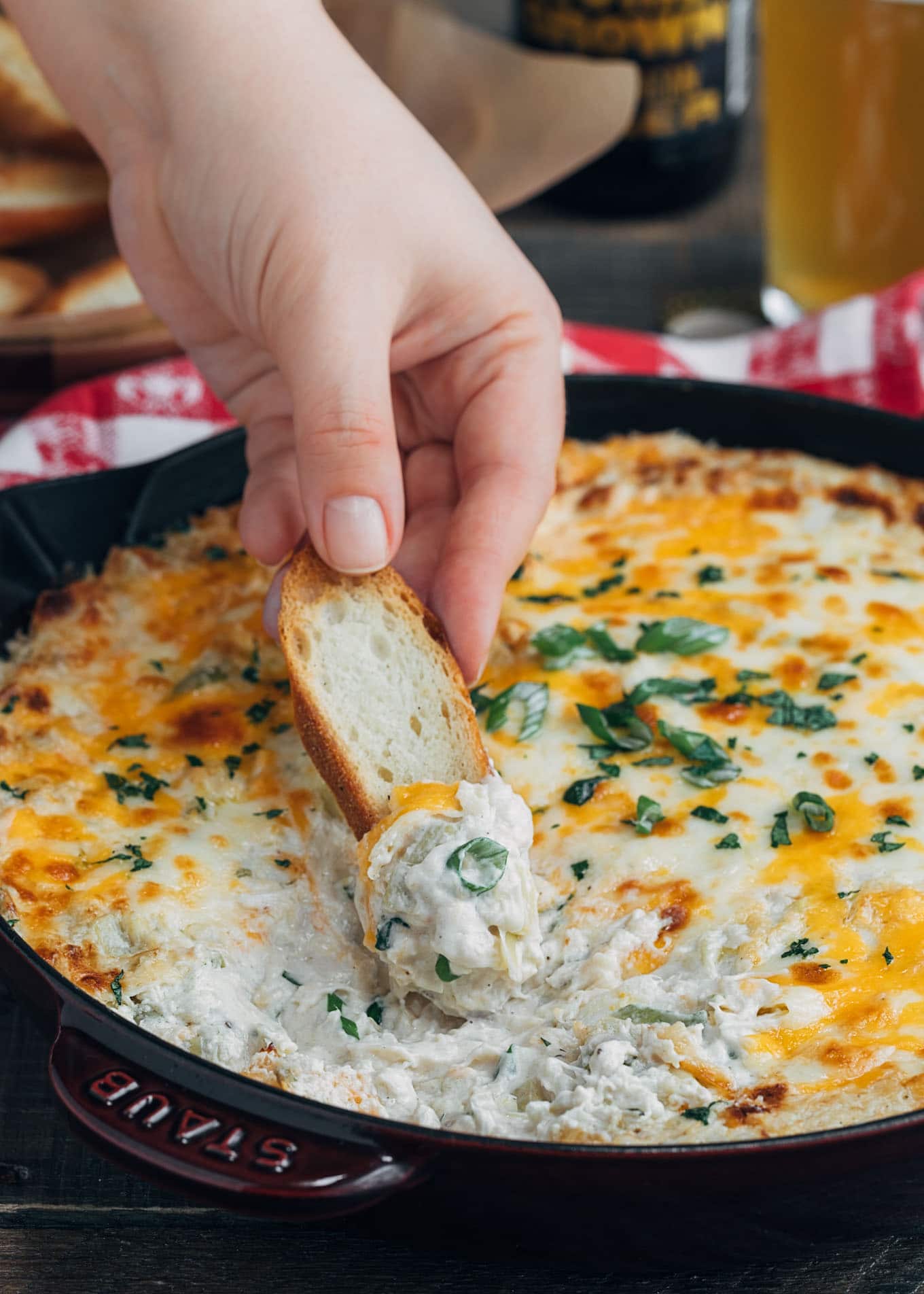 How many carbs are in crab Artichoke Dip?