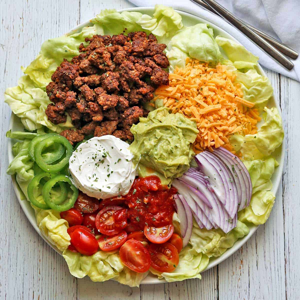 How many carbs are in ground beef taco salad?