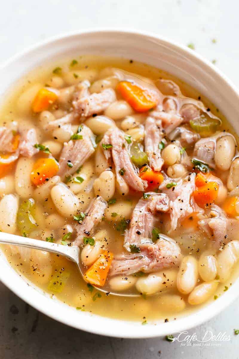 How many carbs are in homemade bean soup?