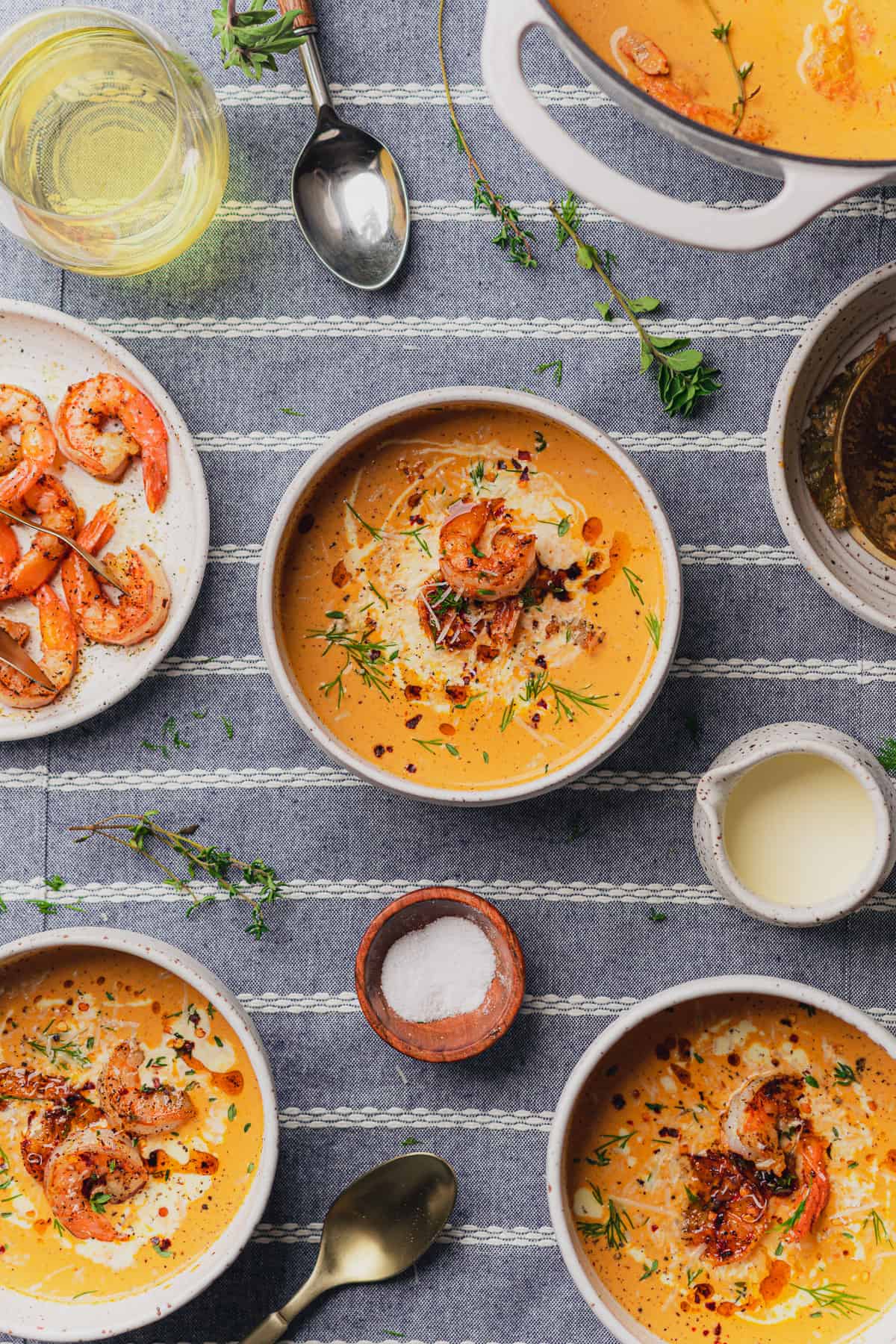 How many carbs are in shrimp bisque?