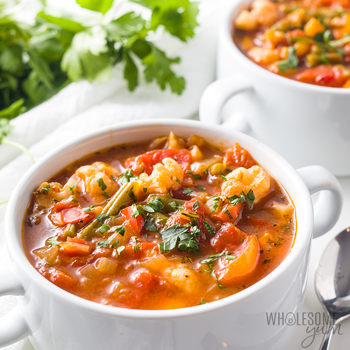 How many carbs does homemade vegetable soup have?