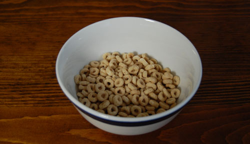 How many cups of cereal are in a bowl?