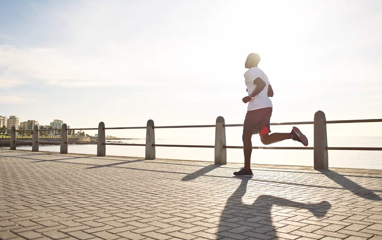 How many days a week do pro runners run?