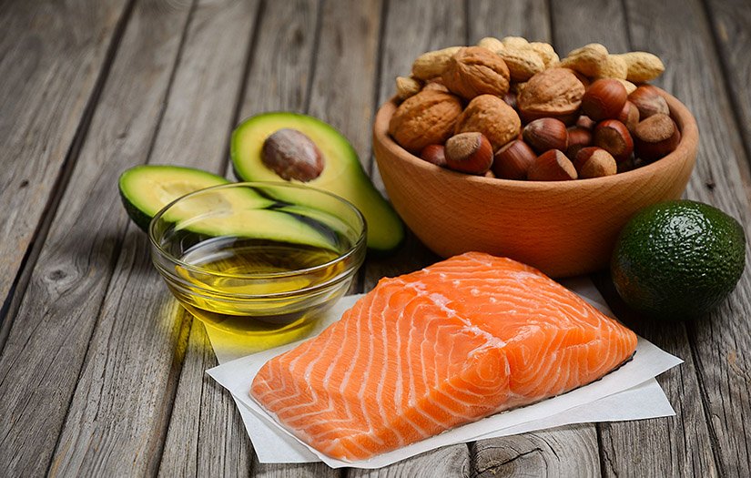 How many grams of fat can I eat a day to lose weight?