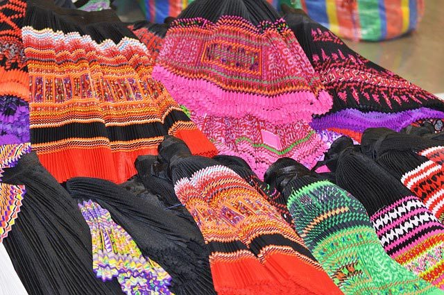How many Hmong colors are there?