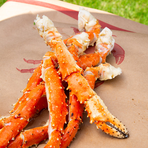 How many king crab legs are in 1lb?