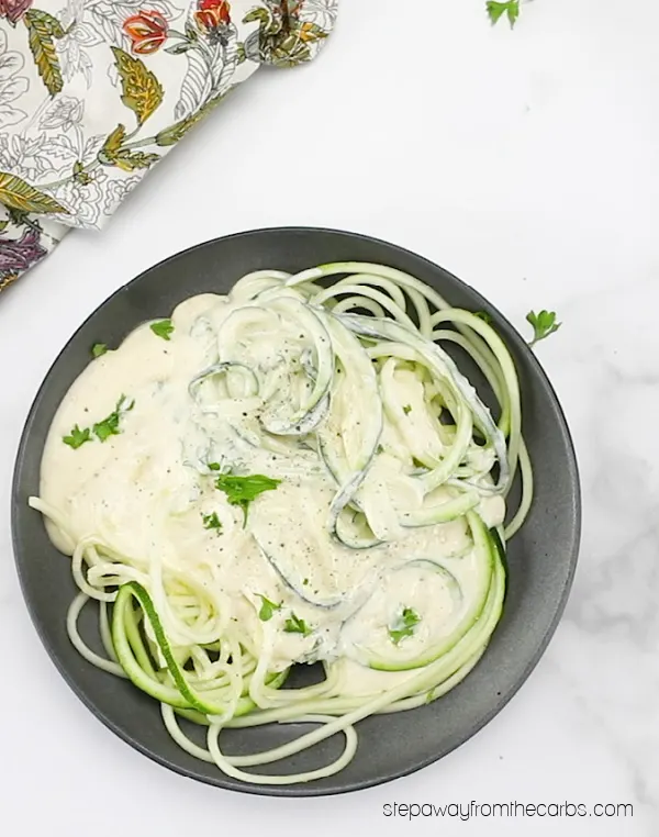 How many net carbs are in Alfredo sauce?
