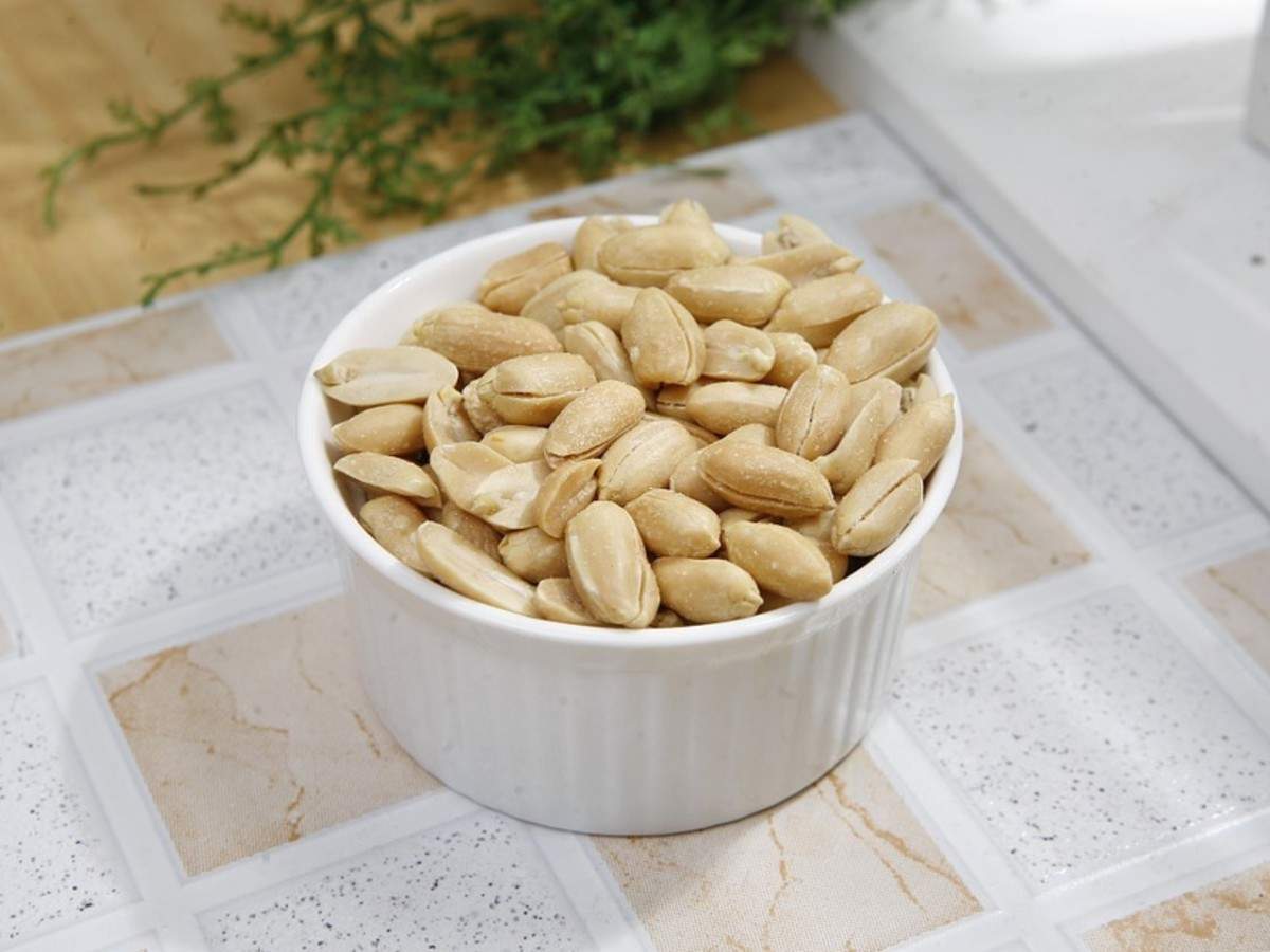 How many peanuts can a diabetic eat a day?